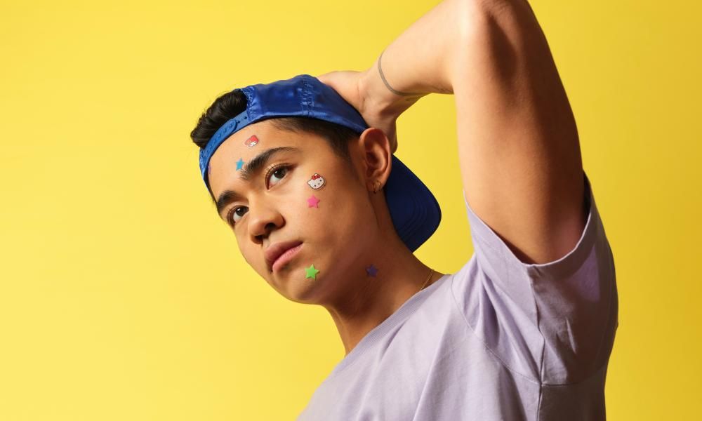 Visible pimple patches: a skincare trend for teenagers…