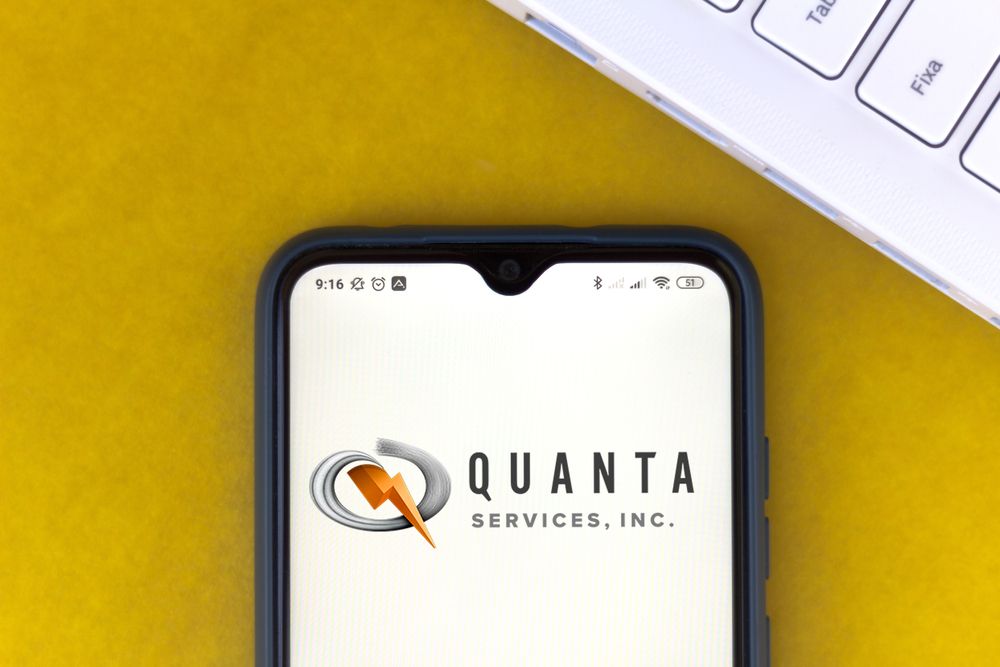 Are Wall Street Analysts Predicting Quanta Services…