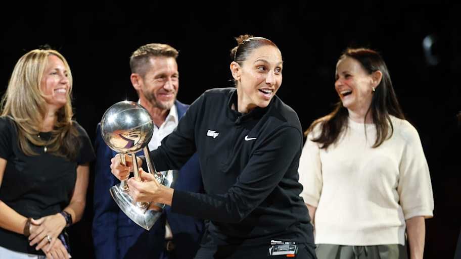 Sports Illustrated - WNBA Legend Diana Taurasi…