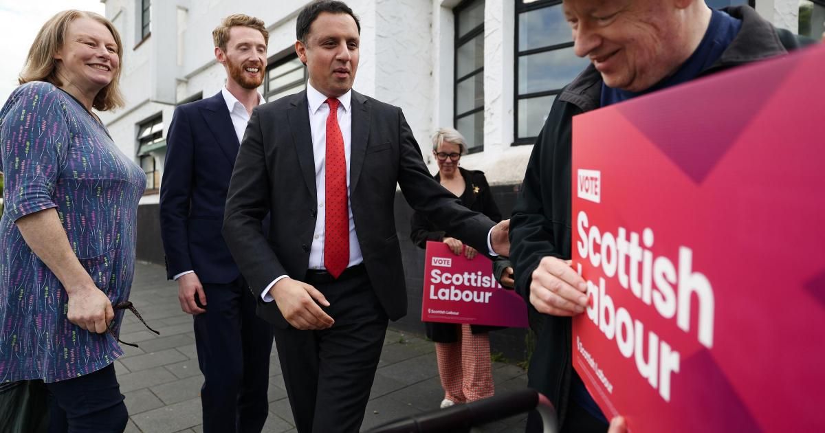 Scottish Labour MP fails to declare role in parents’…