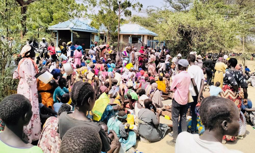 Refugees in Kenya’s Kakuma camp clash with police…