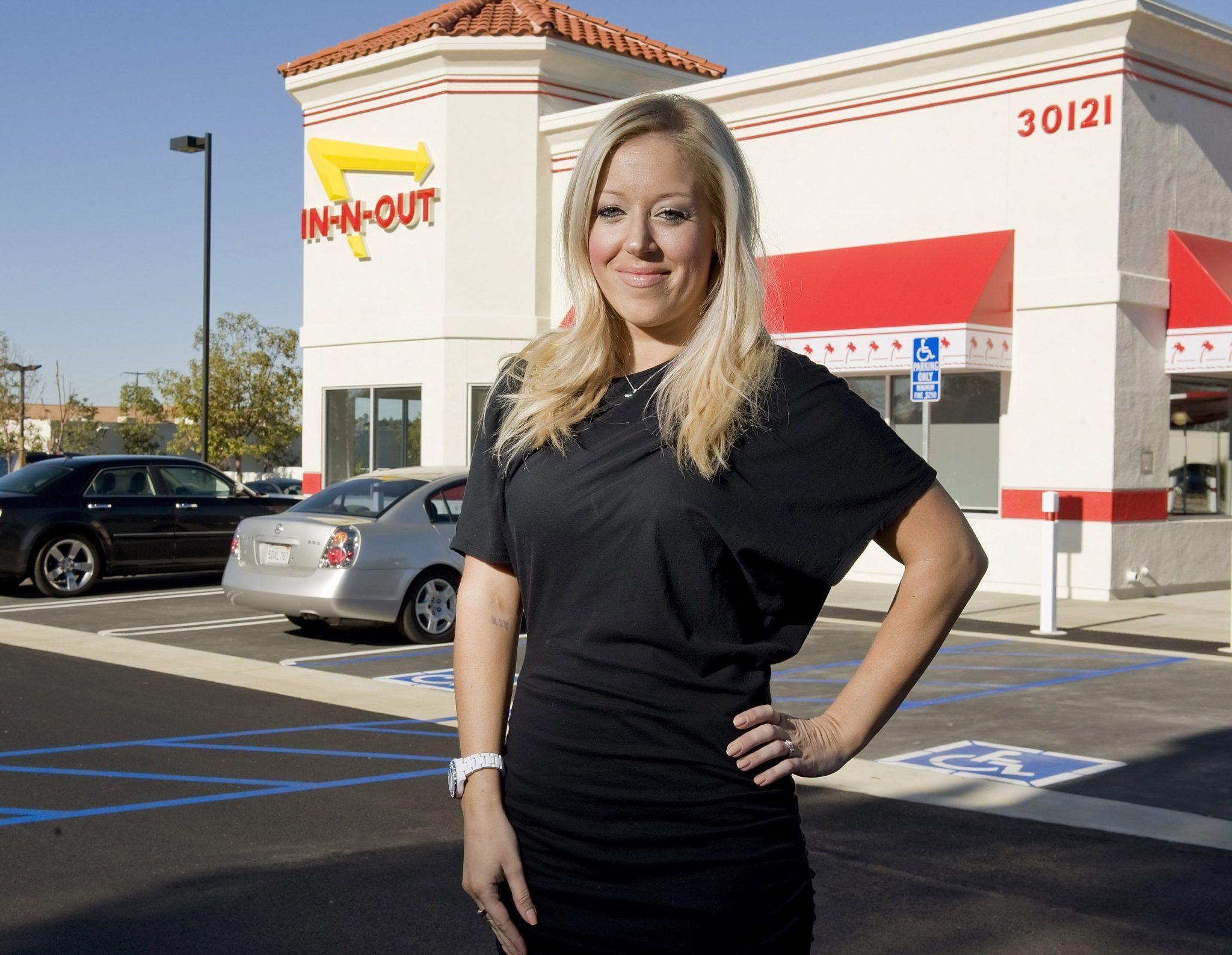 In-N-Out’s billionaire heiress says she queued for 2…