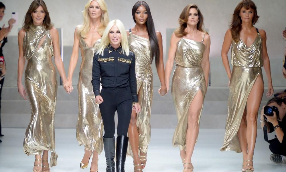 Donatella Versace hails brother as she bows out as…