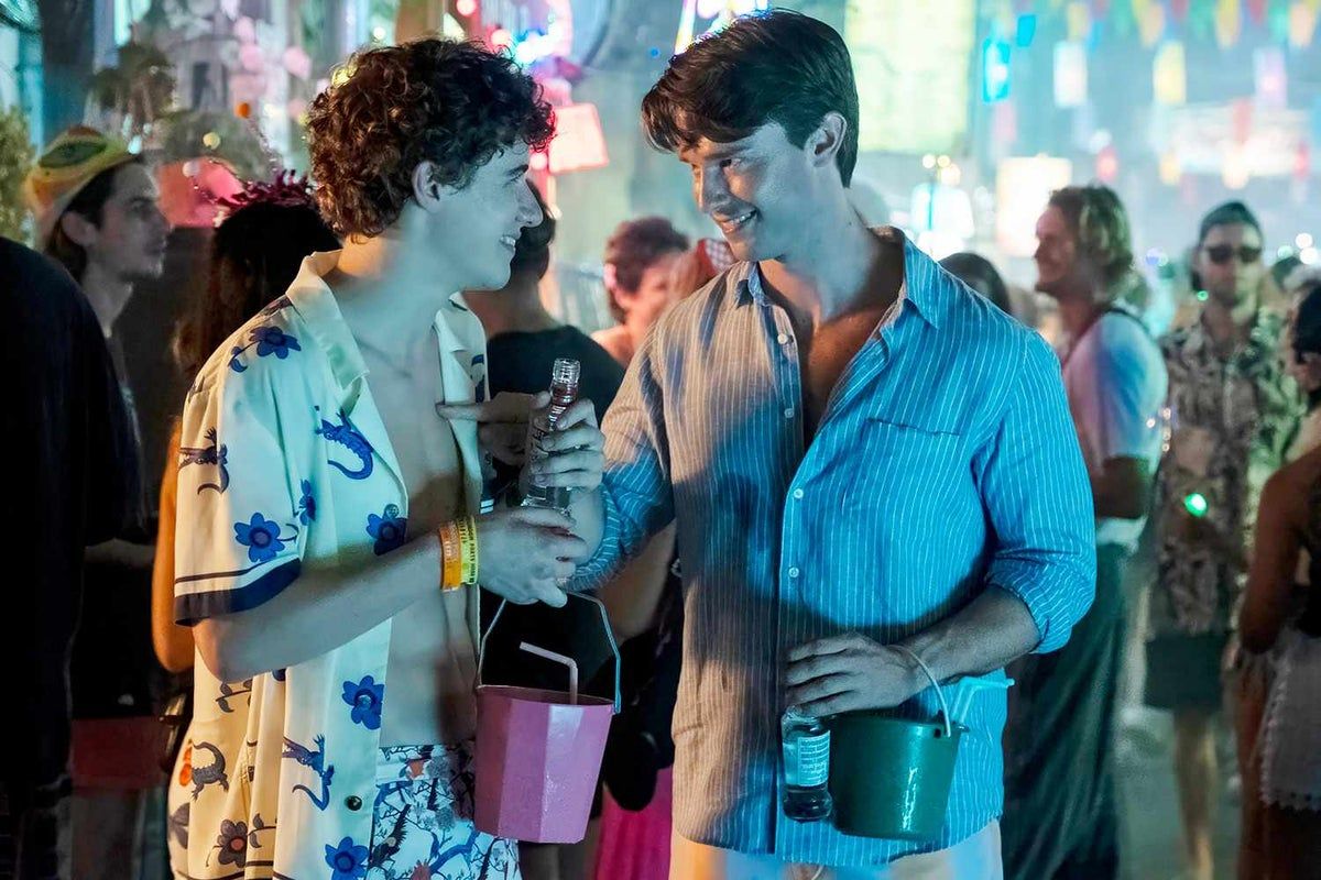 Patrick Schwarzenegger’s reaction to White Lotus…