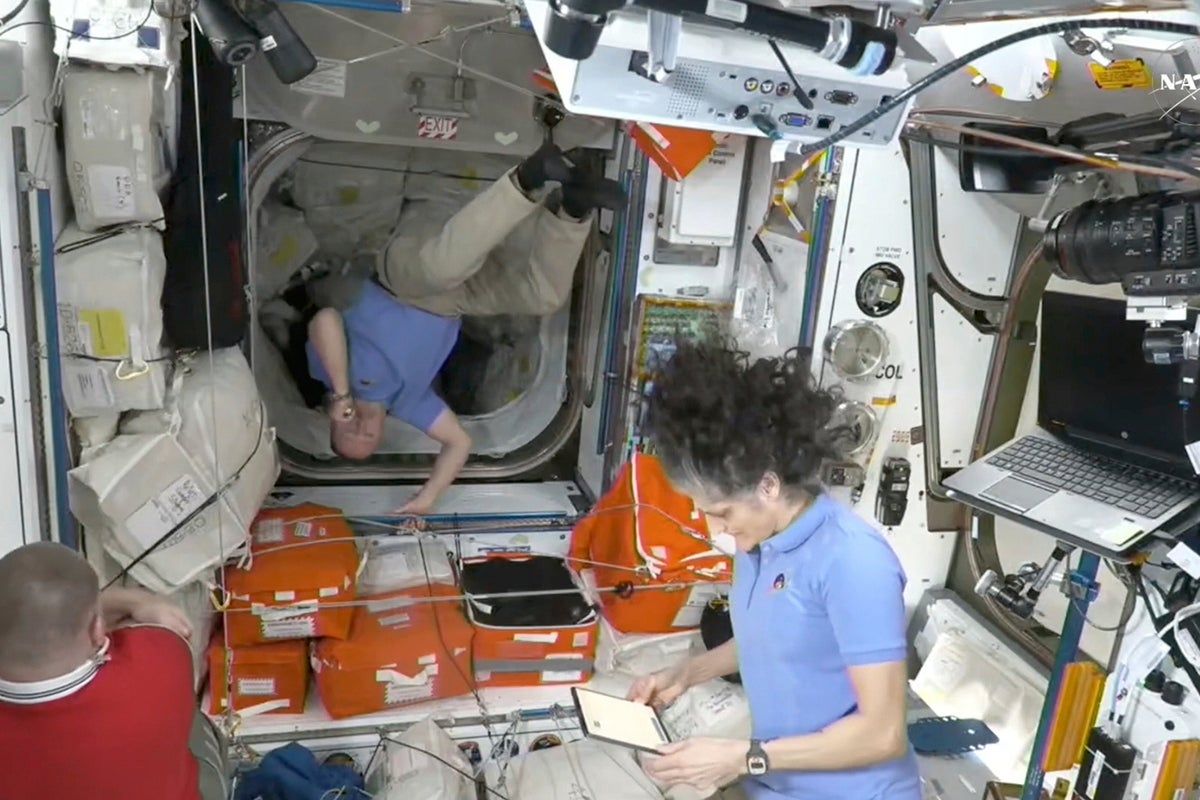 Nine months in space: What have the stuck Nasa…
