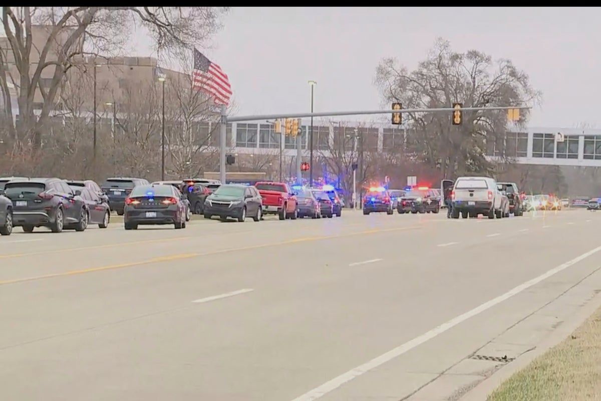 Police confirm a shooting at a Michigan hospital and…
