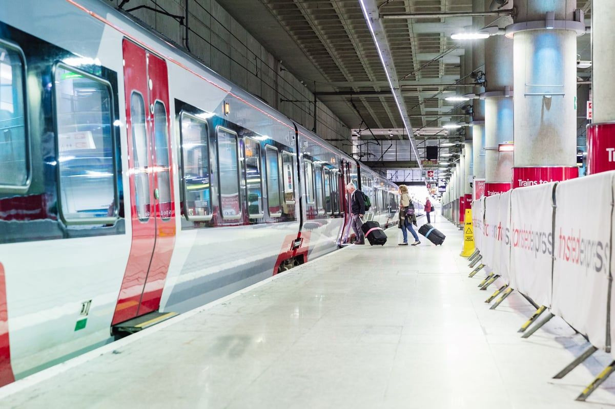 London travel news LIVE: Latest Tube and train updates…