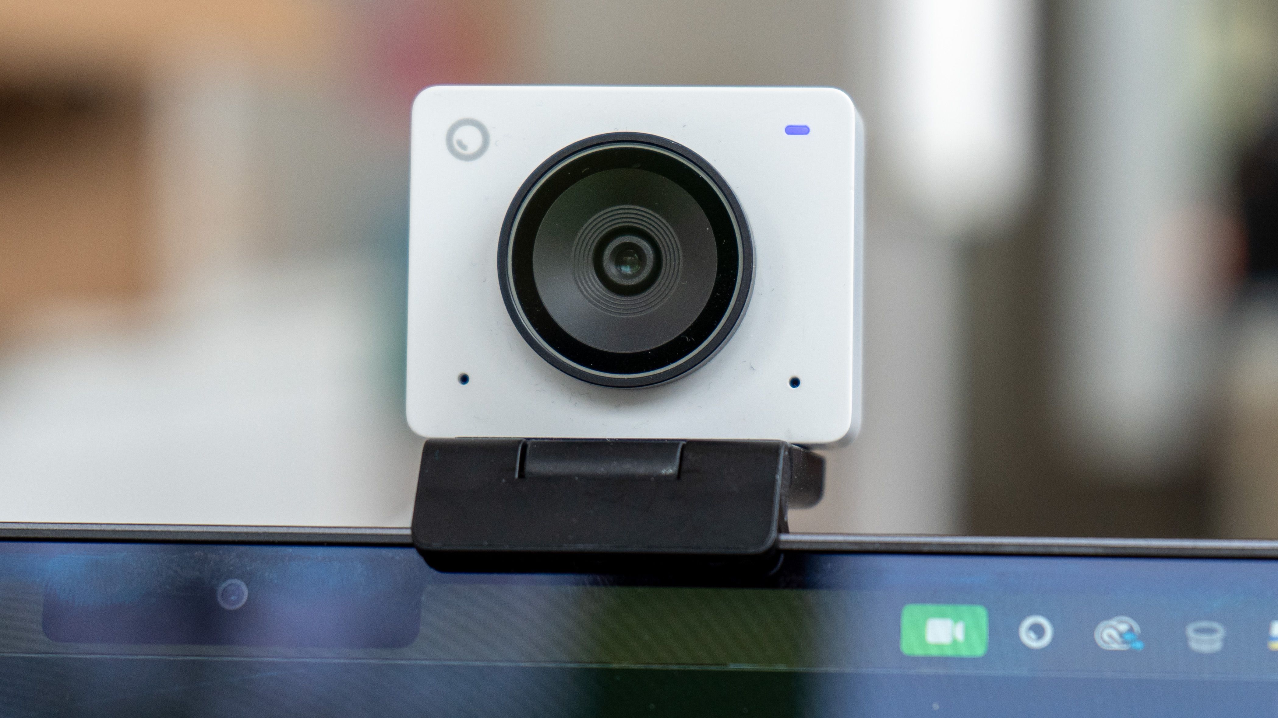 Obsbot Meet 2 review – can the cutest 4K webcam also…