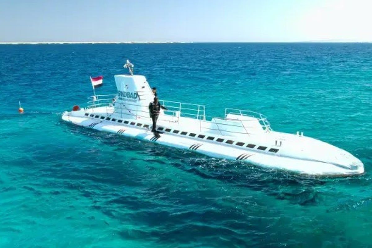 Egypt submarine latest: Children among six tourists…