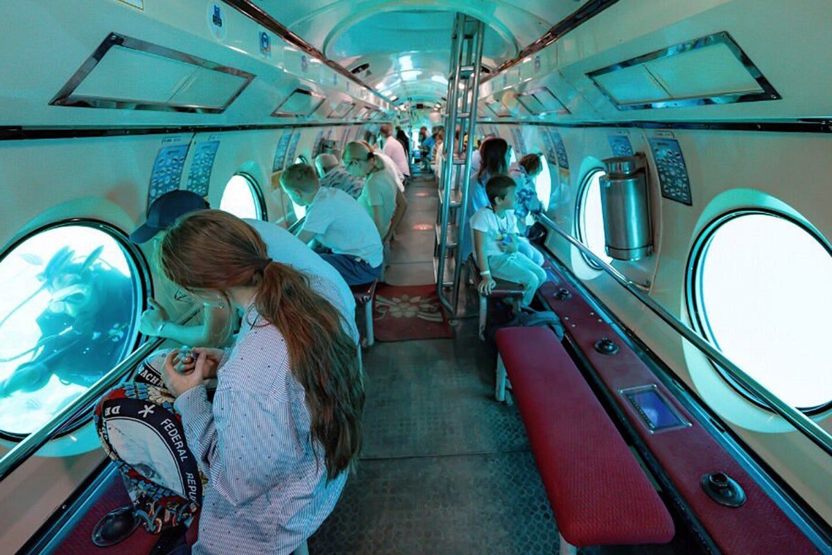 Tourist submarine sinks off Egyptian coast, killing six