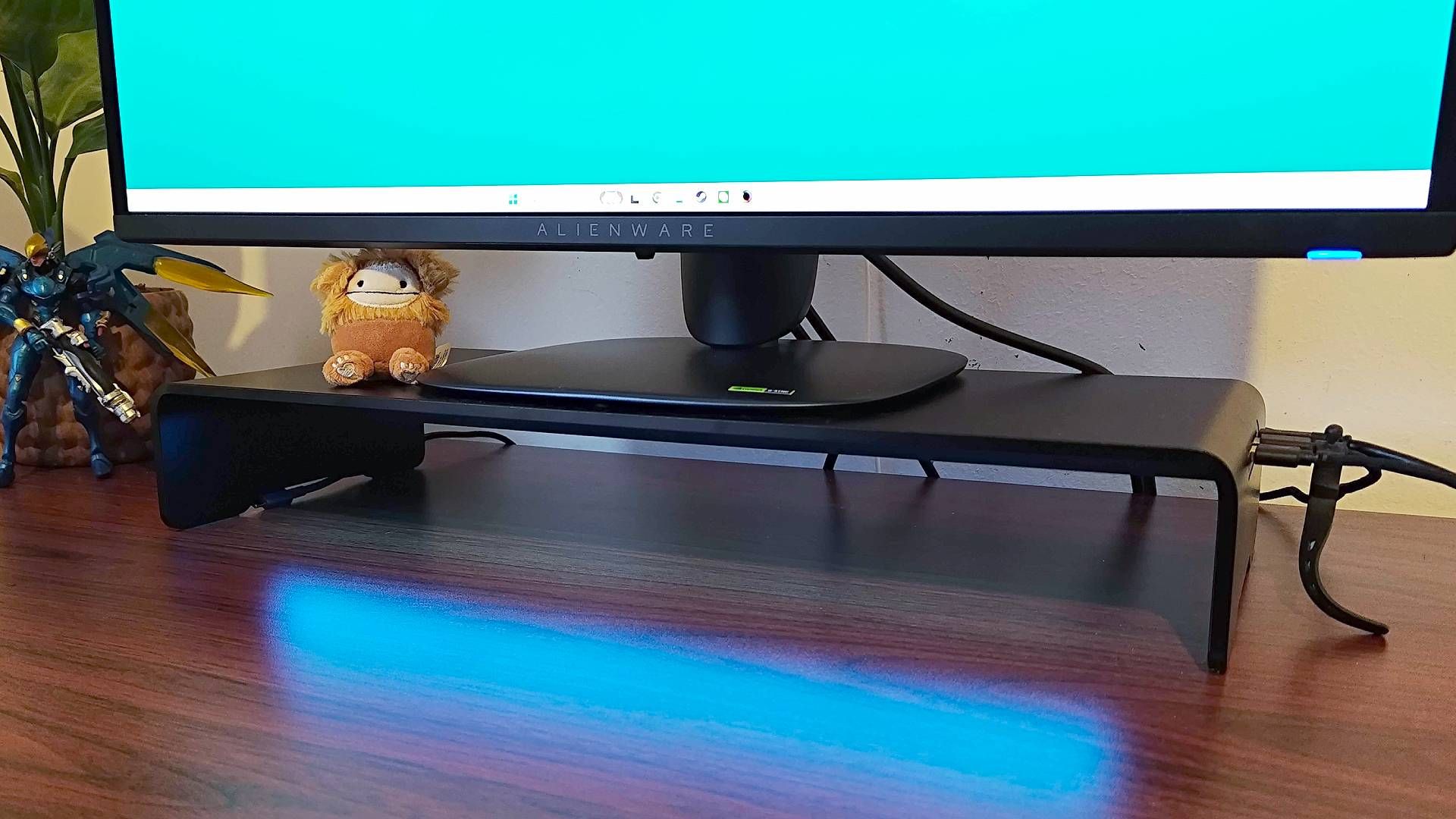 Razer Monitor Stand Chroma review: “a pretty but…