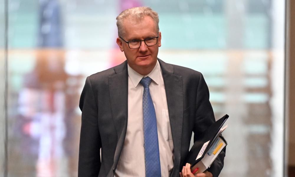 Safety concerns force Tony Burke to abandon plan to…