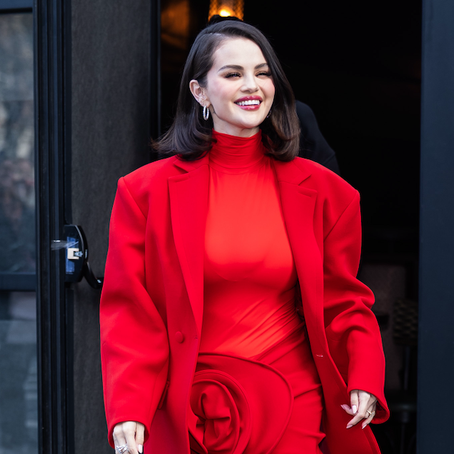Selena Gomez Breaks Her All-Black Billionaire Dress…