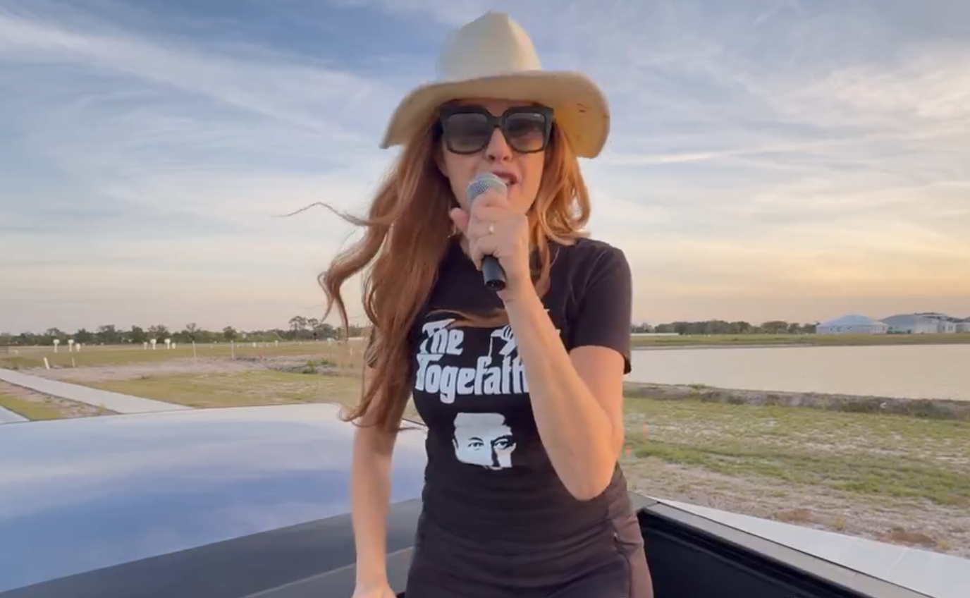 'We Thank You, Elon': Musk's Superfan Drops Cringe…