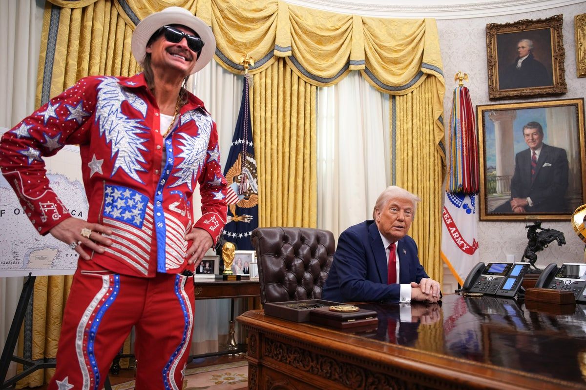 Kid Rock mocked for his Oval Office outfit as he joins…