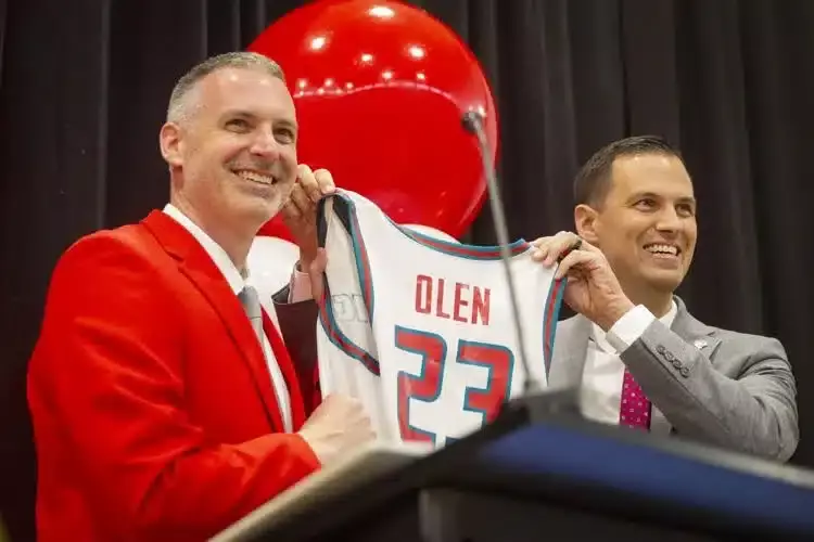 Eric Olen Takes Helm as New Mexico Men's Basketball…