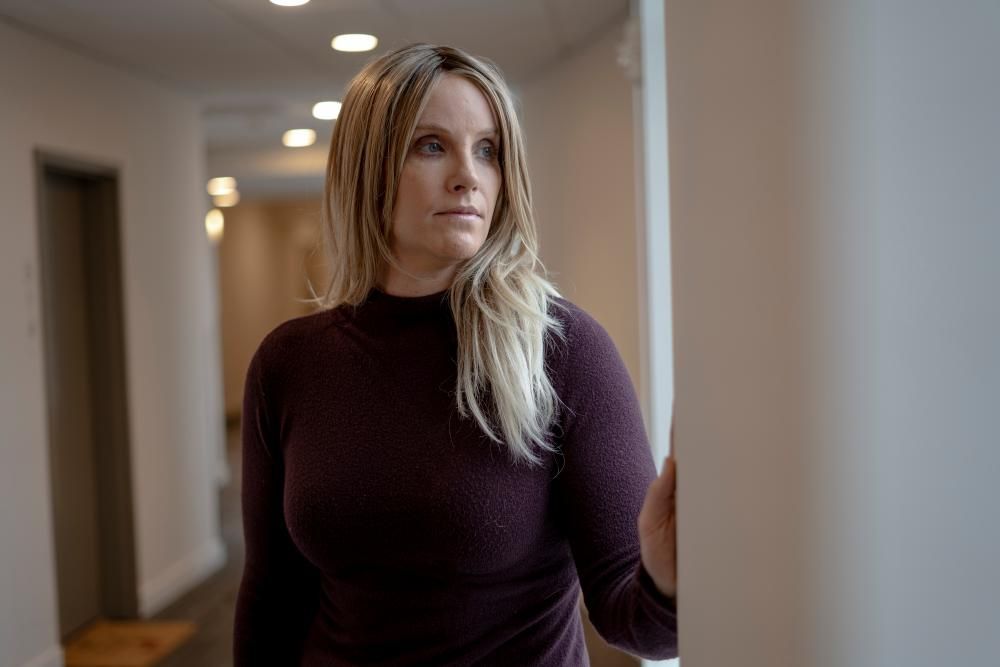 Trans woman falsely linked to DC plane crash sues…