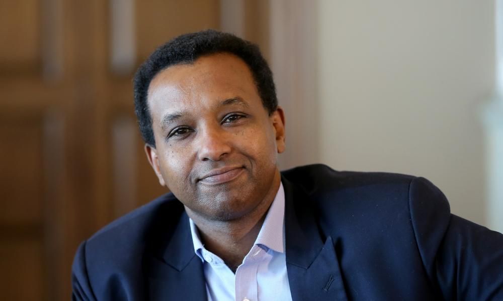 Rageh Omaar returns to ITV’s News at Ten after illness…