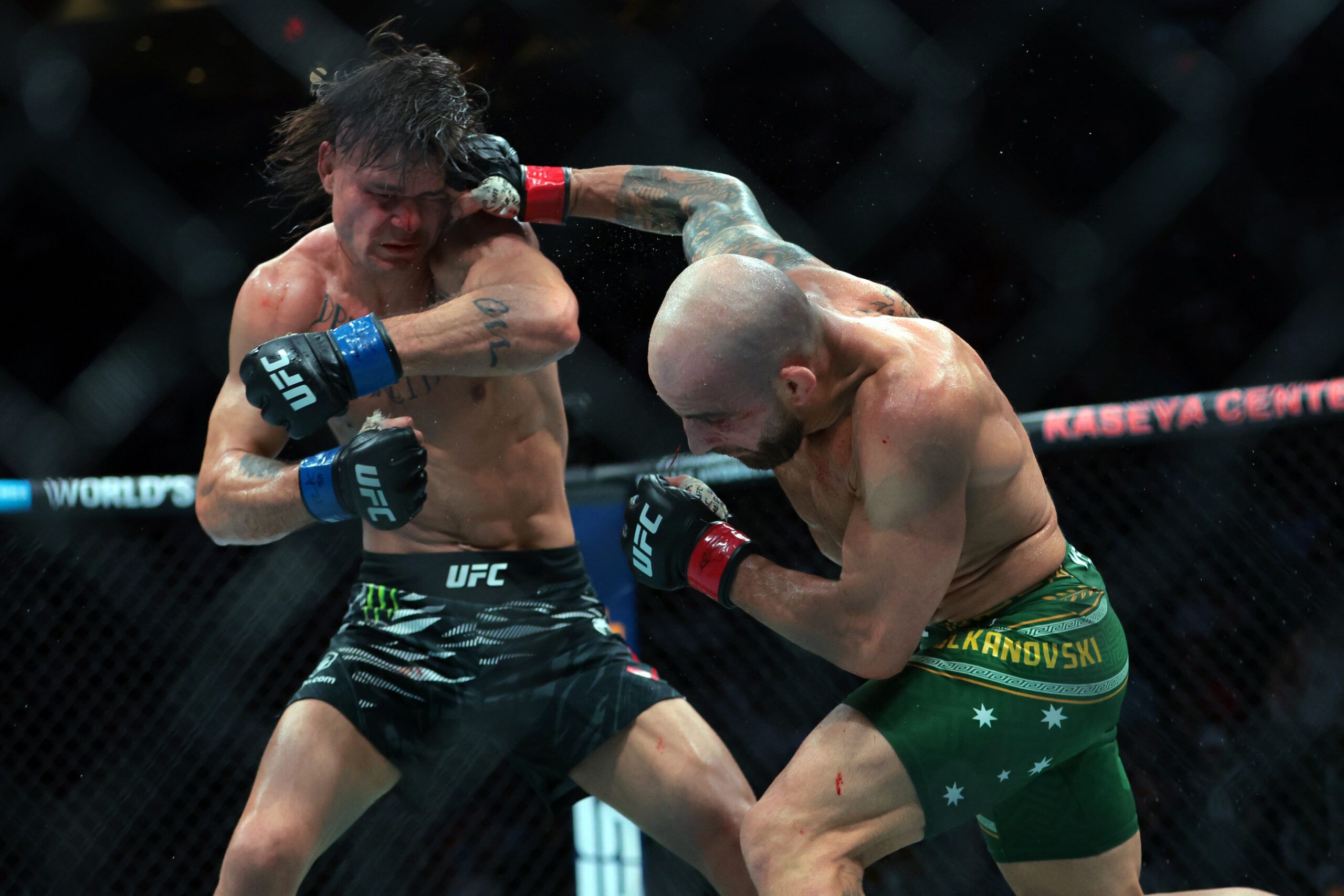 ‘What a legend’: Fighters react to Alexander…