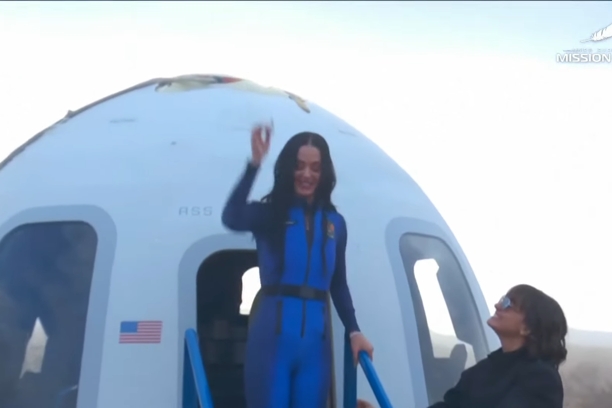 Katy Perry sang ‘What a Wonderful World’ in space,…