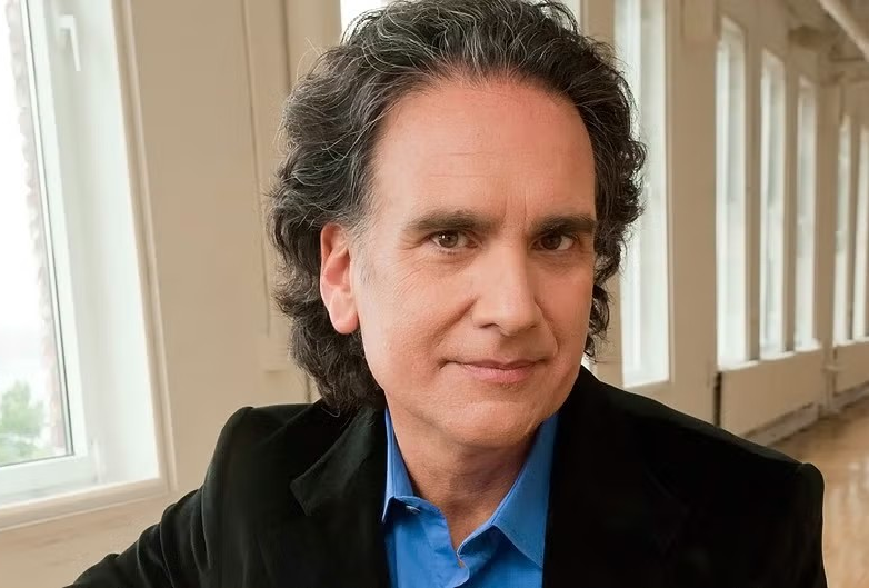 Warren Buffett's Son Sold His Inheritance Worth £388M…