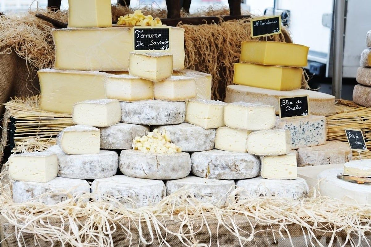 British tourists banned from bringing meat and cheese…