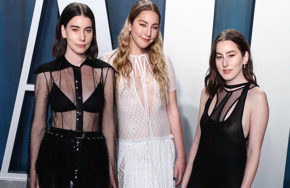 Haim announce two intimate Los Angeles gigs for their…
