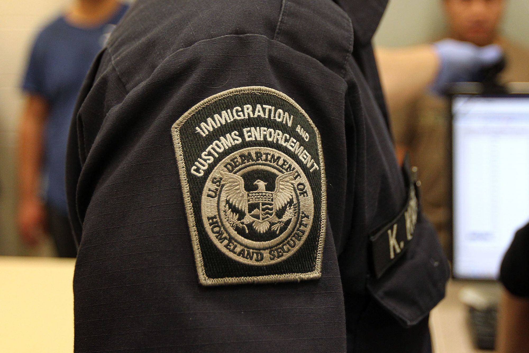 More Than a Dozen Day Laborers Detained During ICE…