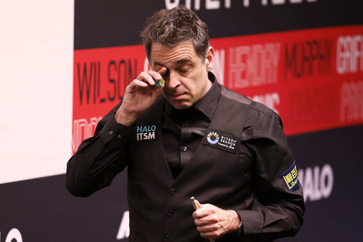 Ronnie O’Sullivan on brink of last eight after…