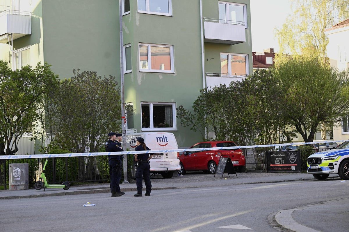 Swedish police say 3 people are dead after a shooting…