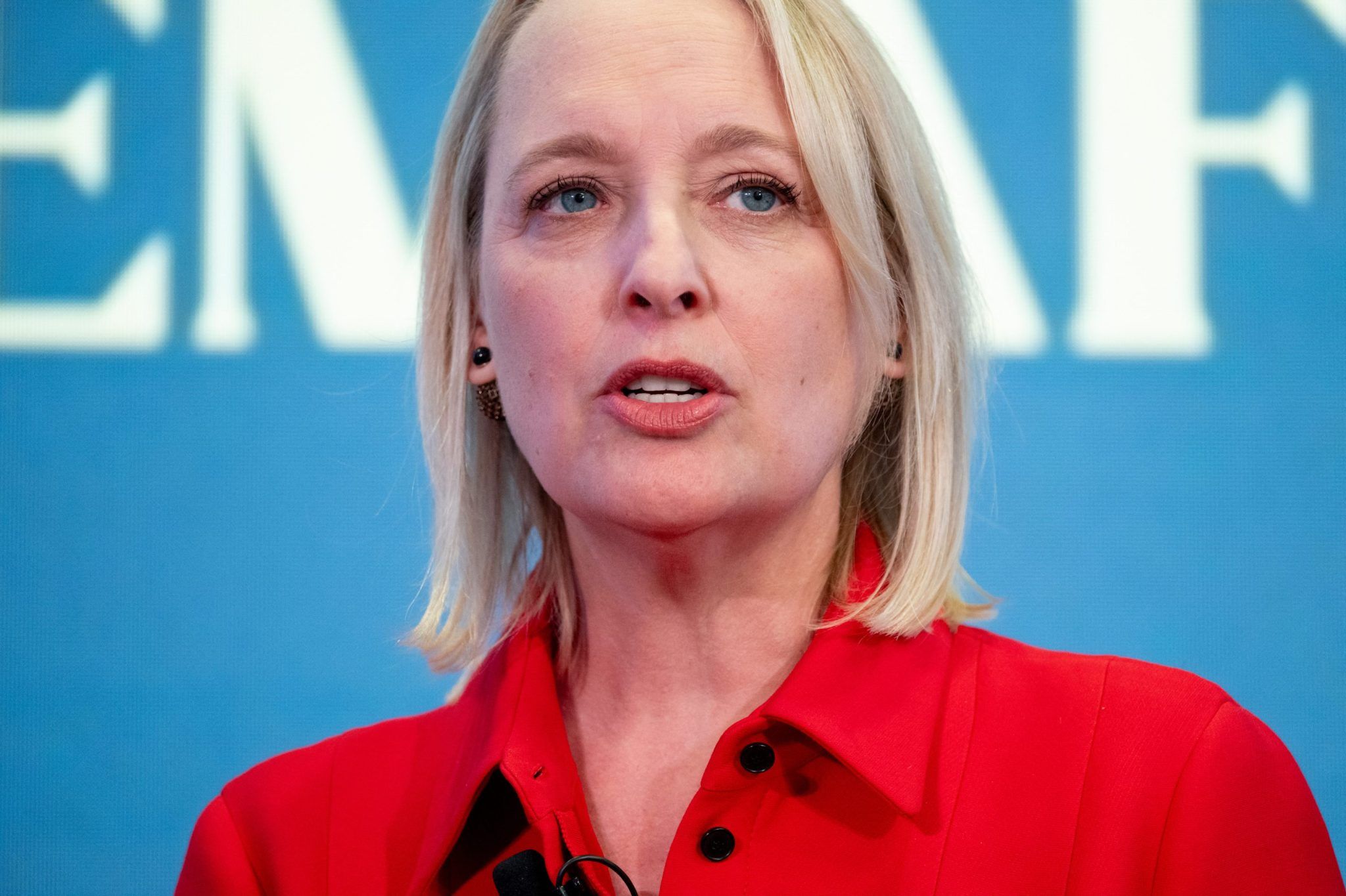 The CEOs of Accenture and Delta on how they deal with…