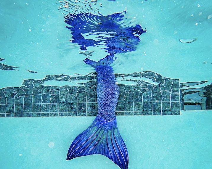 Mermaid Faints Underwater In Terrifying Scene – Is It…