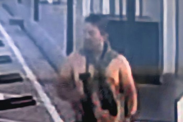 Man arrested after firing gun in Mae Sot town centre