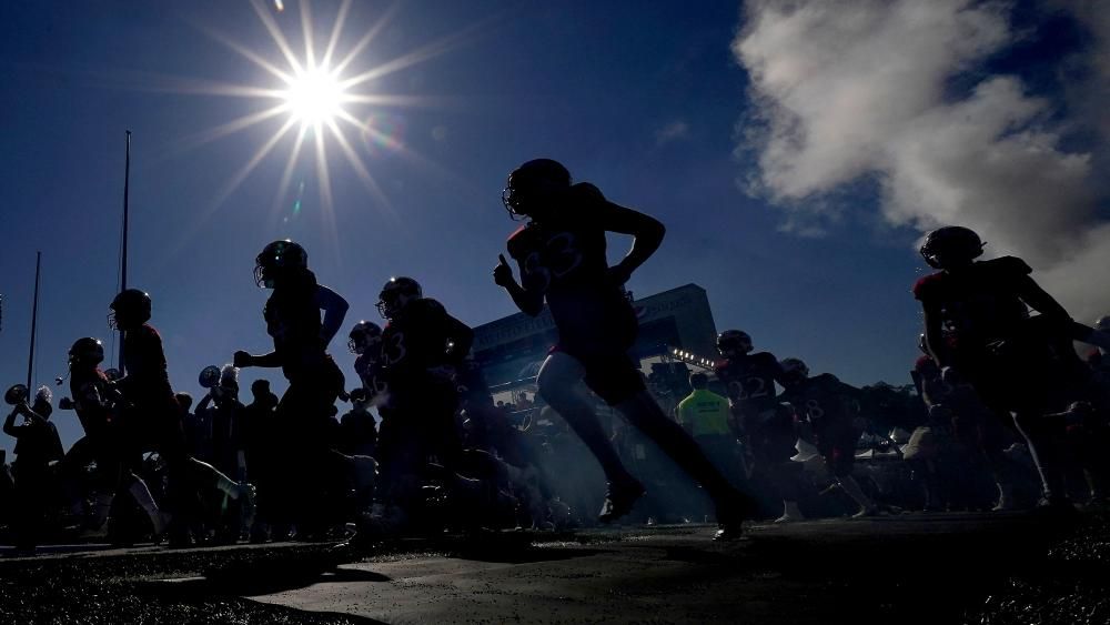 Miami linebacker Adarius Hayes out of hospital after…