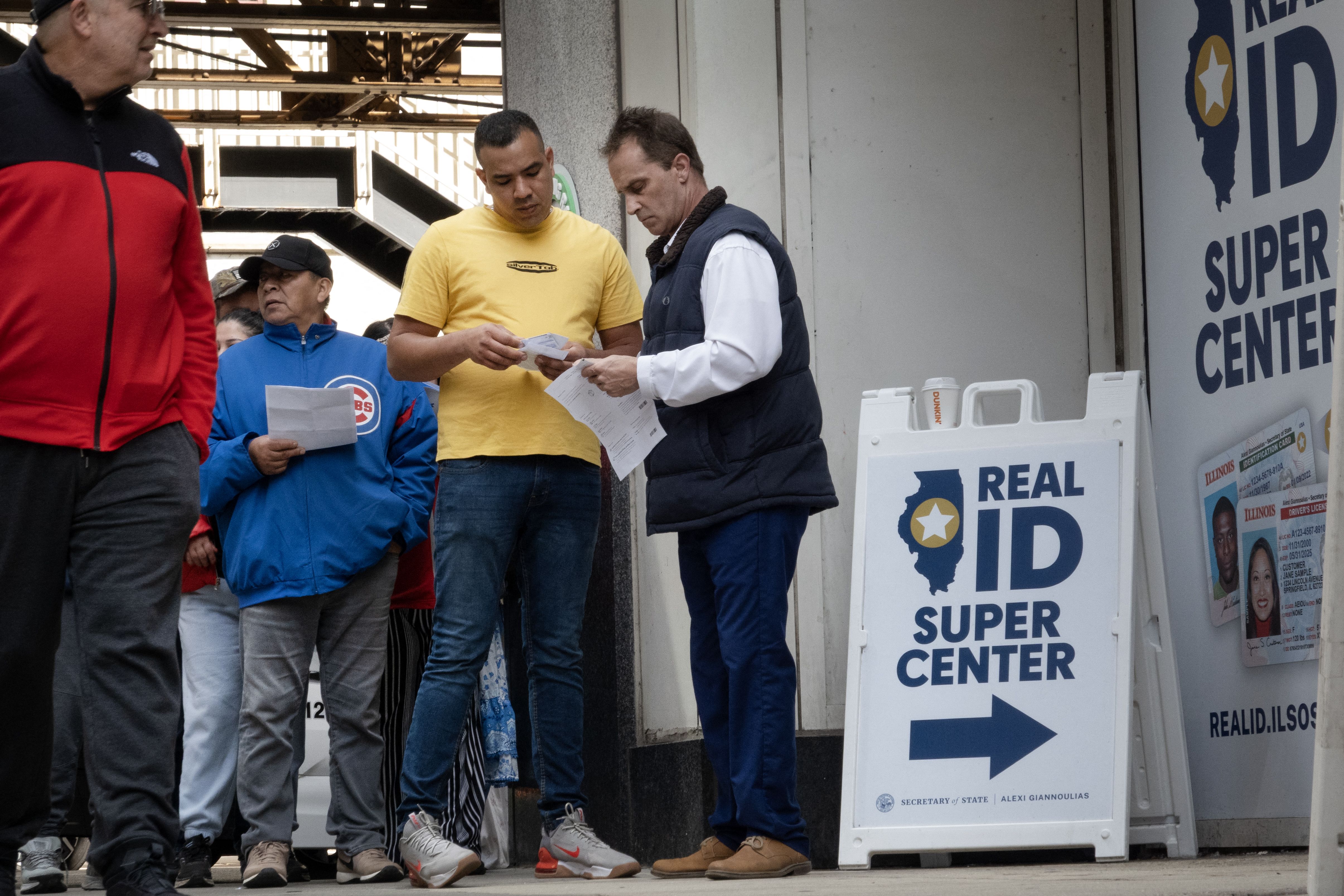 Can green card, visa holders get Real ID, required to…