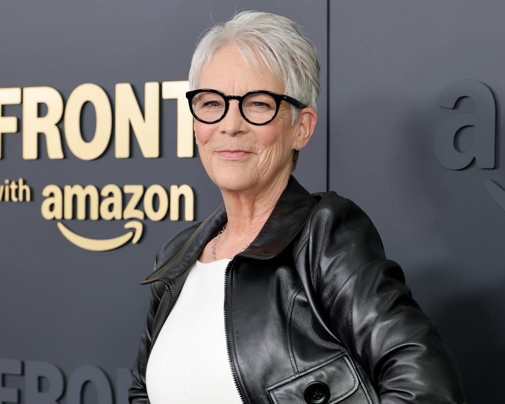 Jamie Lee Curtis reveals she had plastic surgery at 25…