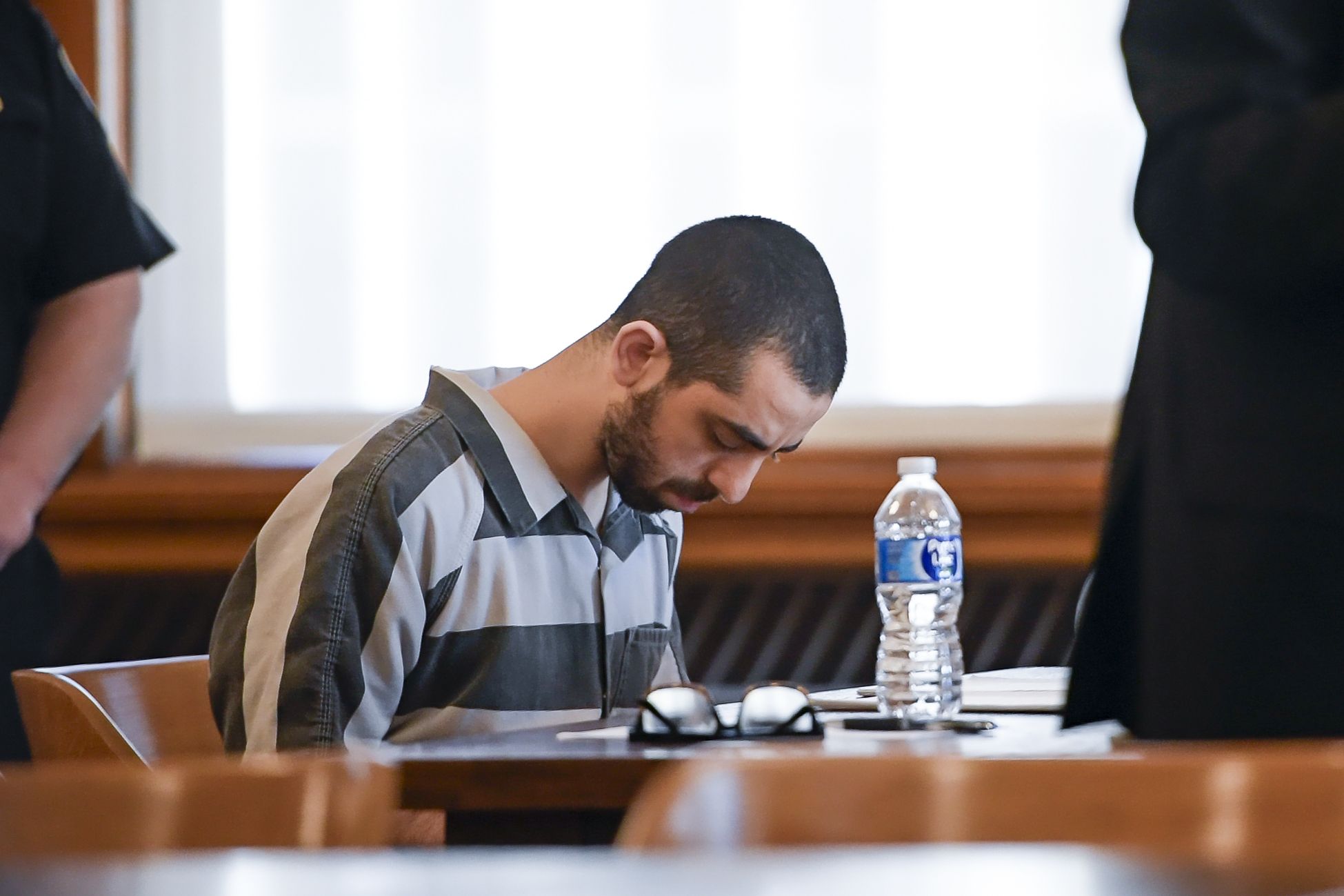 Suspect in attack on author Salman Rushdie sentenced…