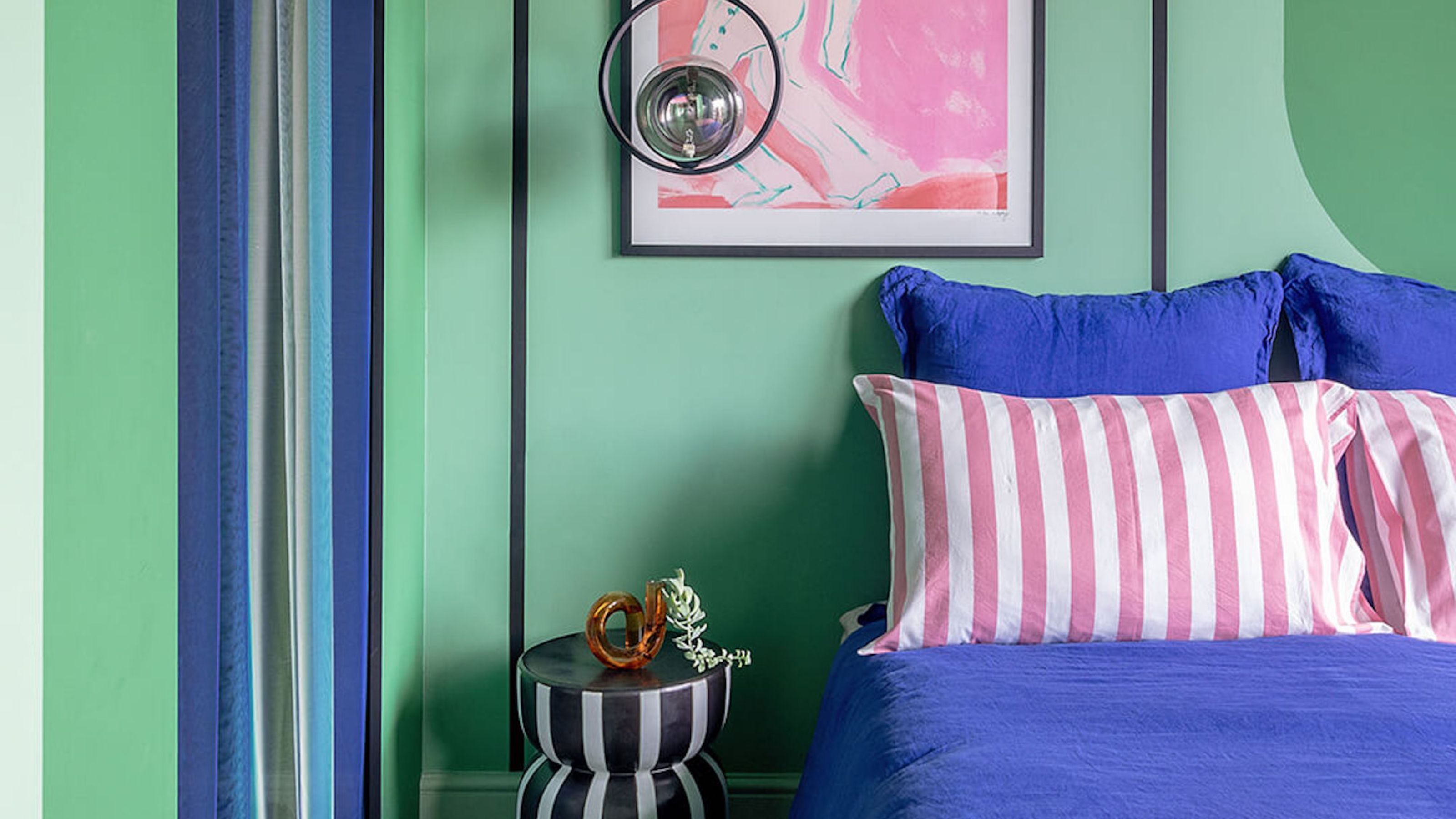 Scientists Have 'Discovered' a Brand New Color — Meet…
