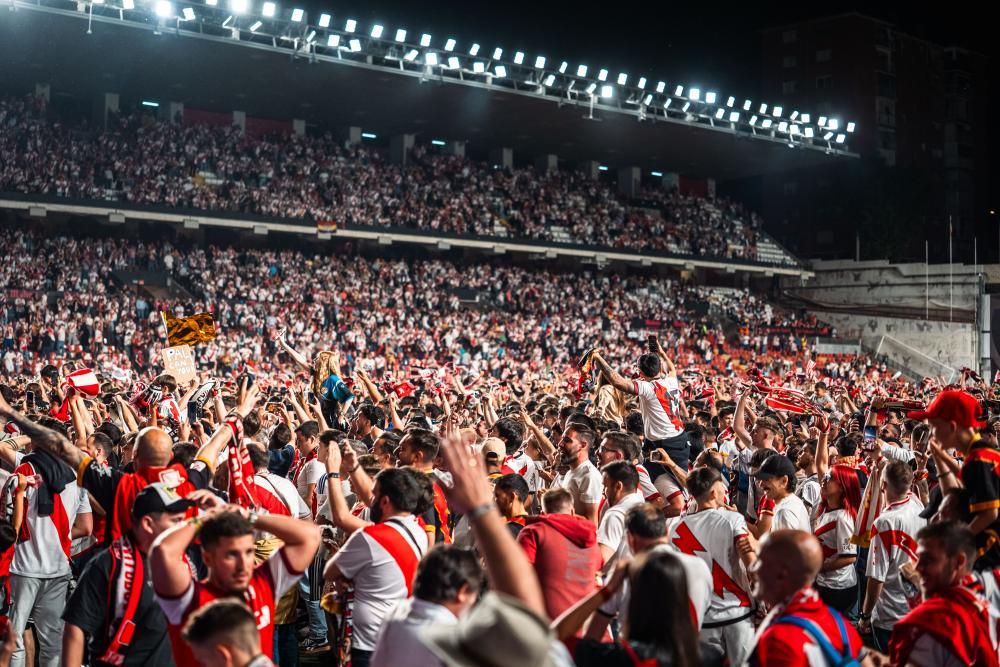 Rayo Vallecano celebrate banner night: ‘25 years…