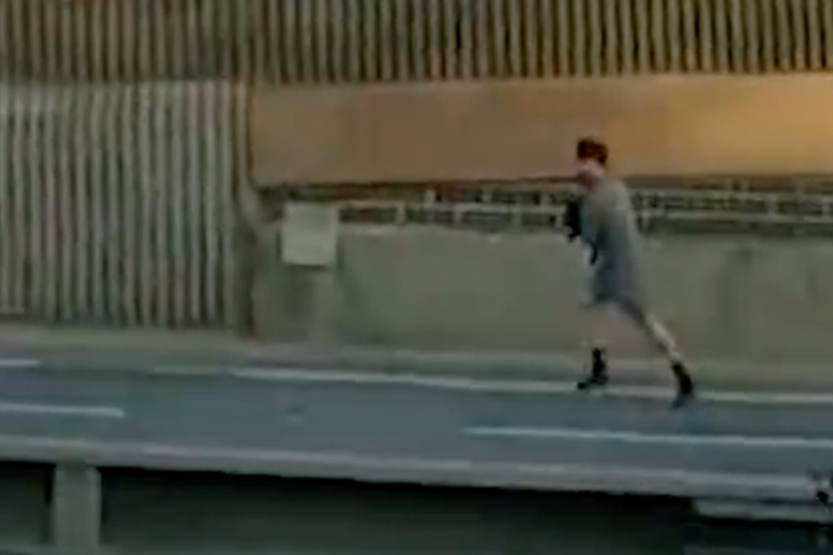 Watch: Dramatic moment police chase suspect down dual…