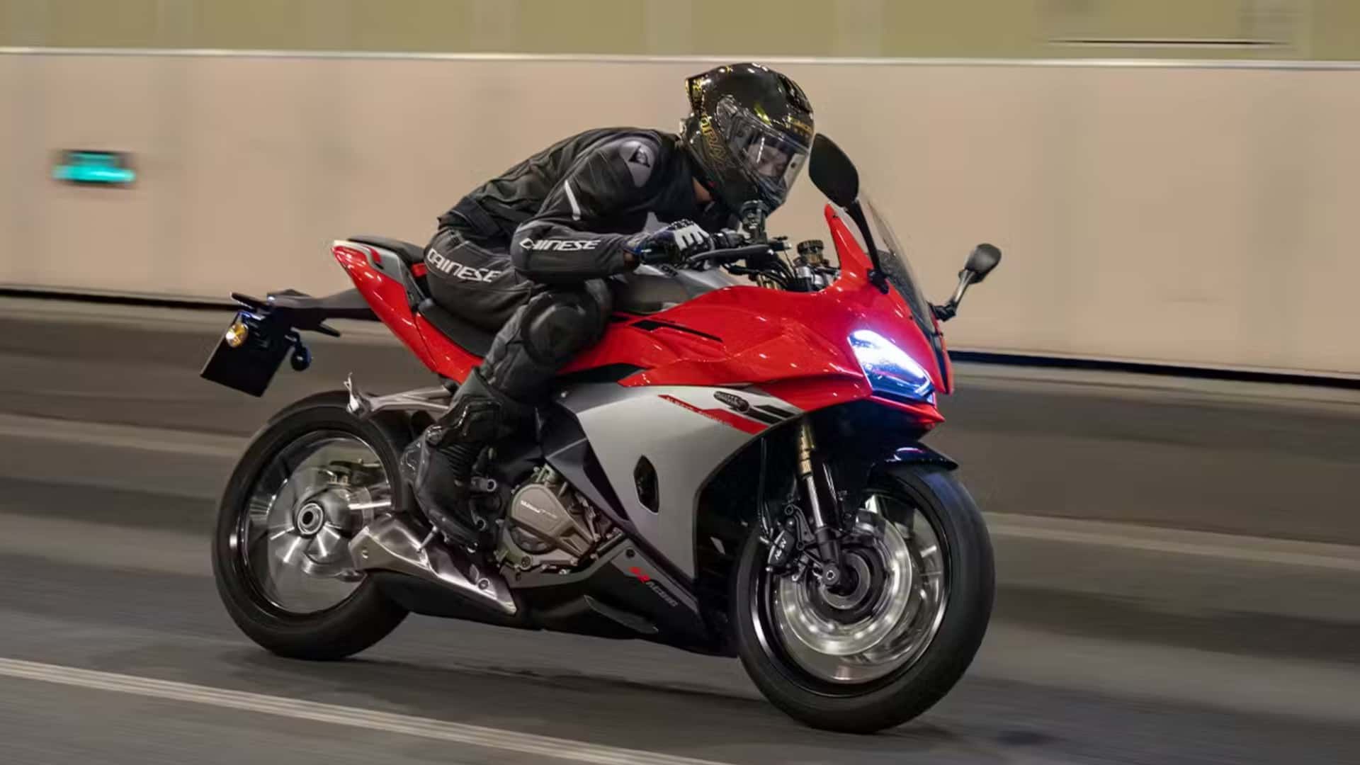 This Sportbike Has an Automatic Transmission, But Do…