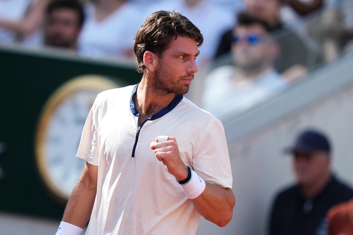 French Open: Cameron Norrie overcomes Jacob Fearnley…