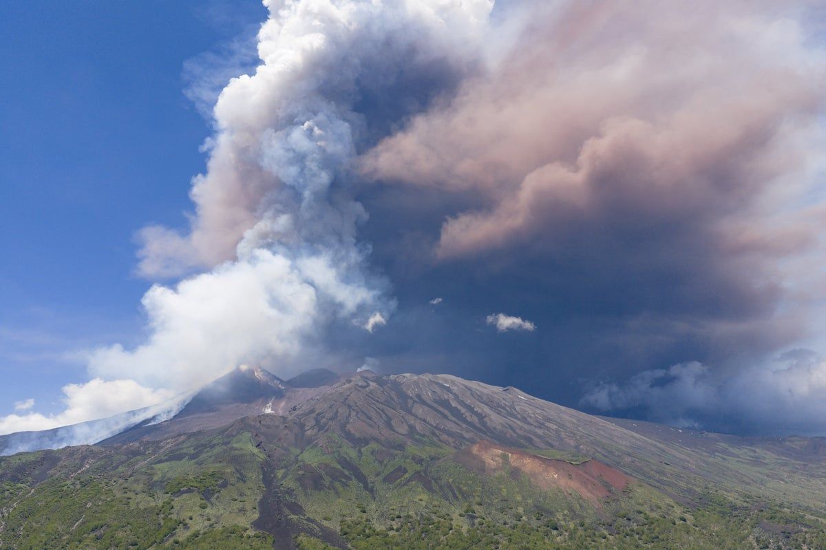 Watch a live view of Mount Etna after huge volcanic…