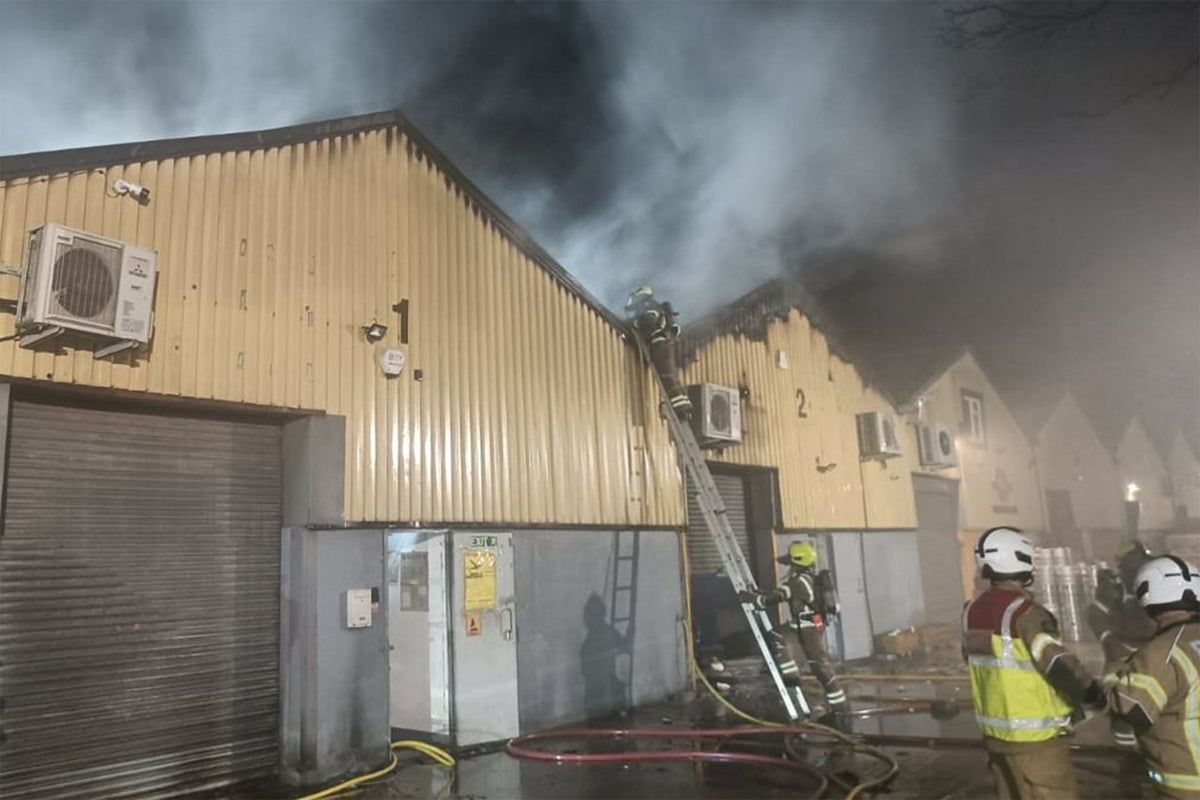 Arsonists streamed attack on London StarLink warehouse…