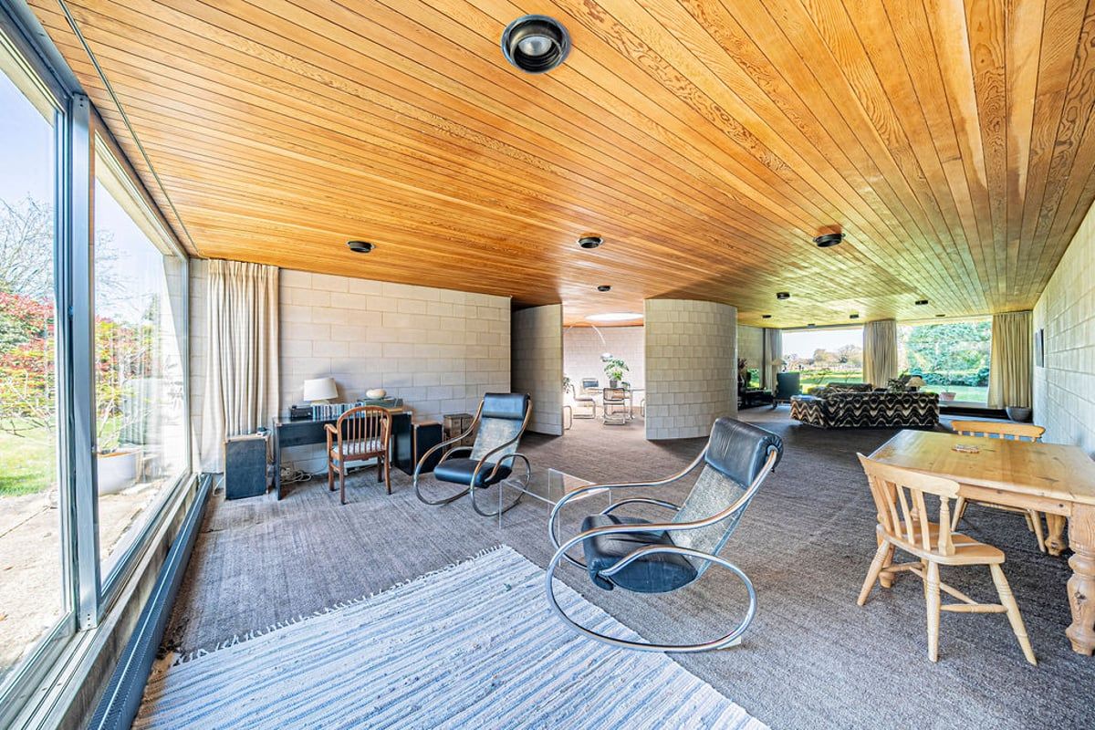 Time capsule commuter house untouched since the 70s…