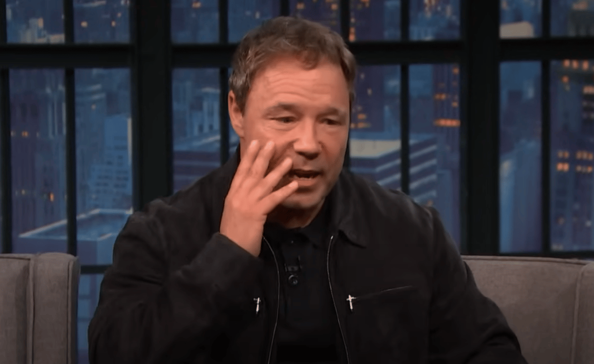 Stephen Graham has emergency surgery on a plane after…