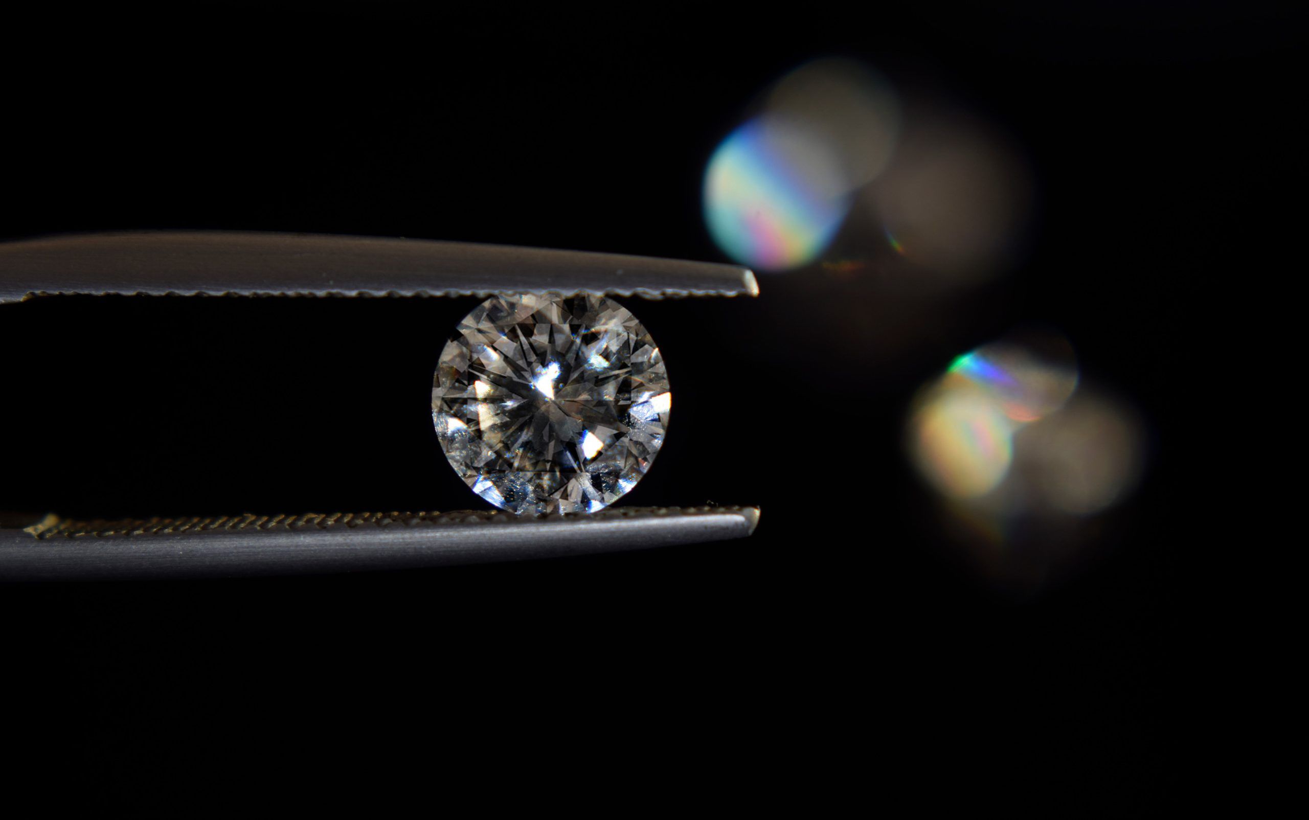 Why Lab Made Diamonds Are A Better Buy For The Woman…
