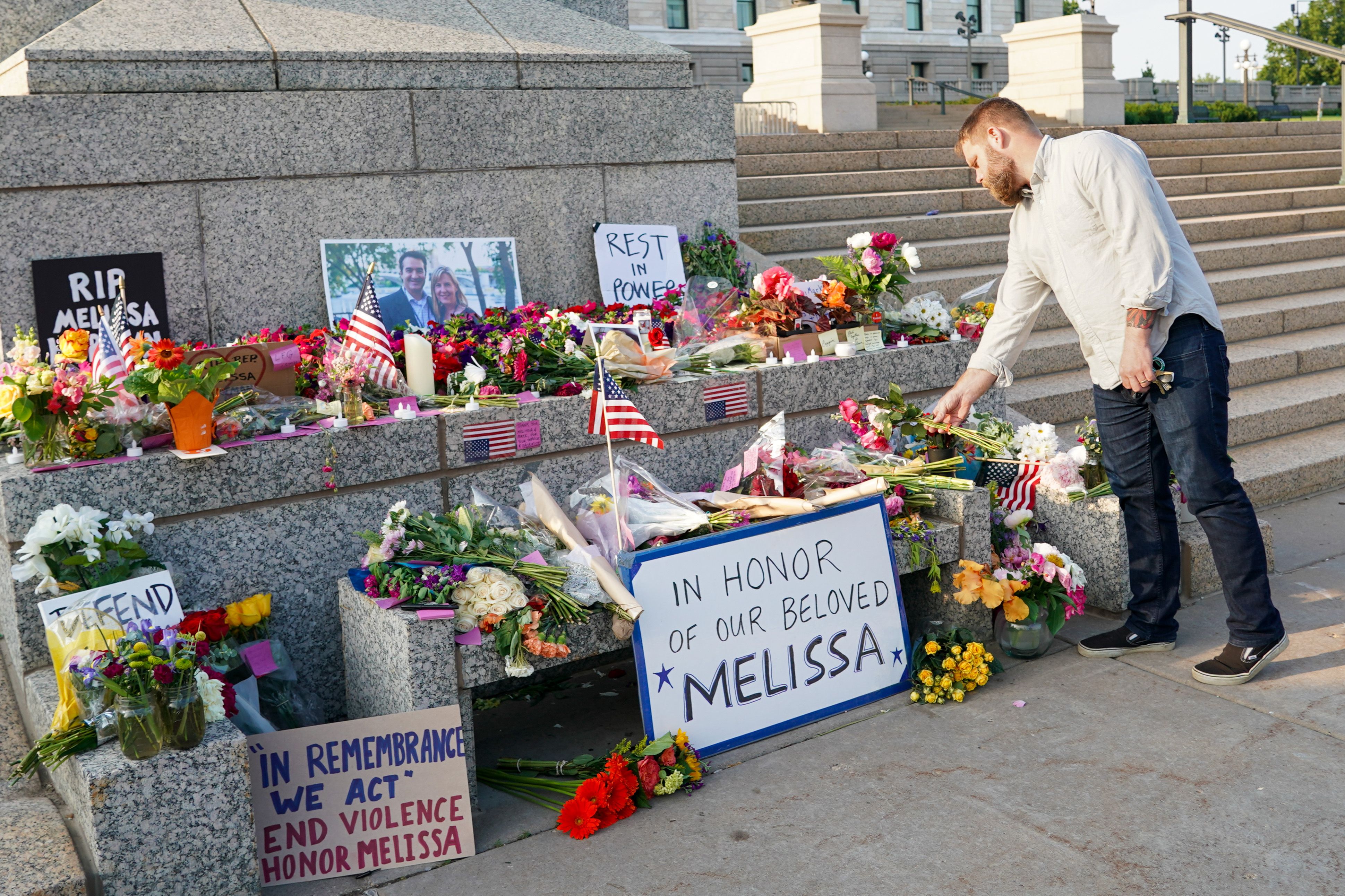 How US senator falsely claimed Minnesota shooting…