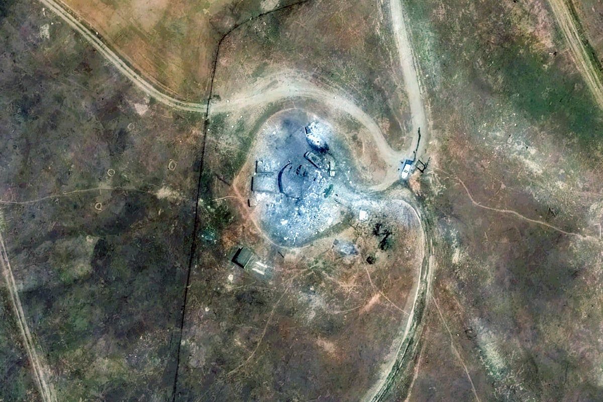 Which countries currently have nuclear weapons?