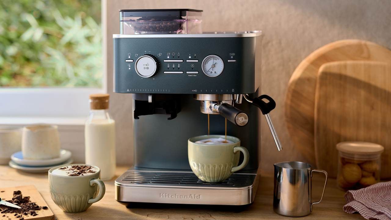 KitchenAid upgrades its semi-automatic coffee machine…